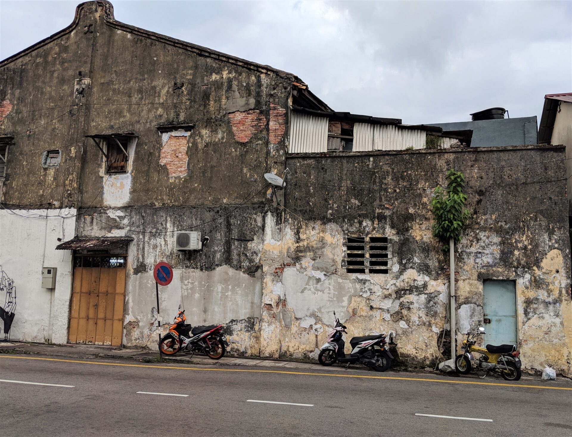 Delightful Colonial Architecture In George Town - Bonus Nachos
