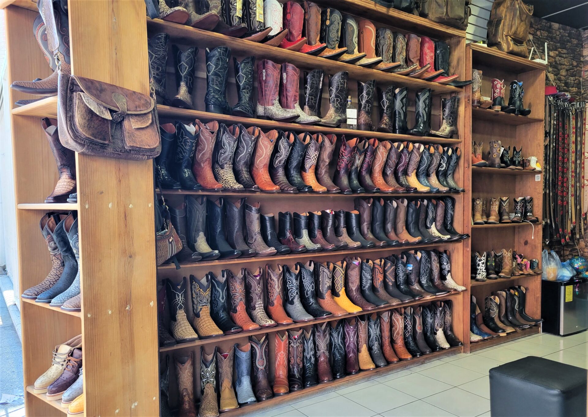 A Month In León - Mexico's Leather Capital - Bonus Nachos