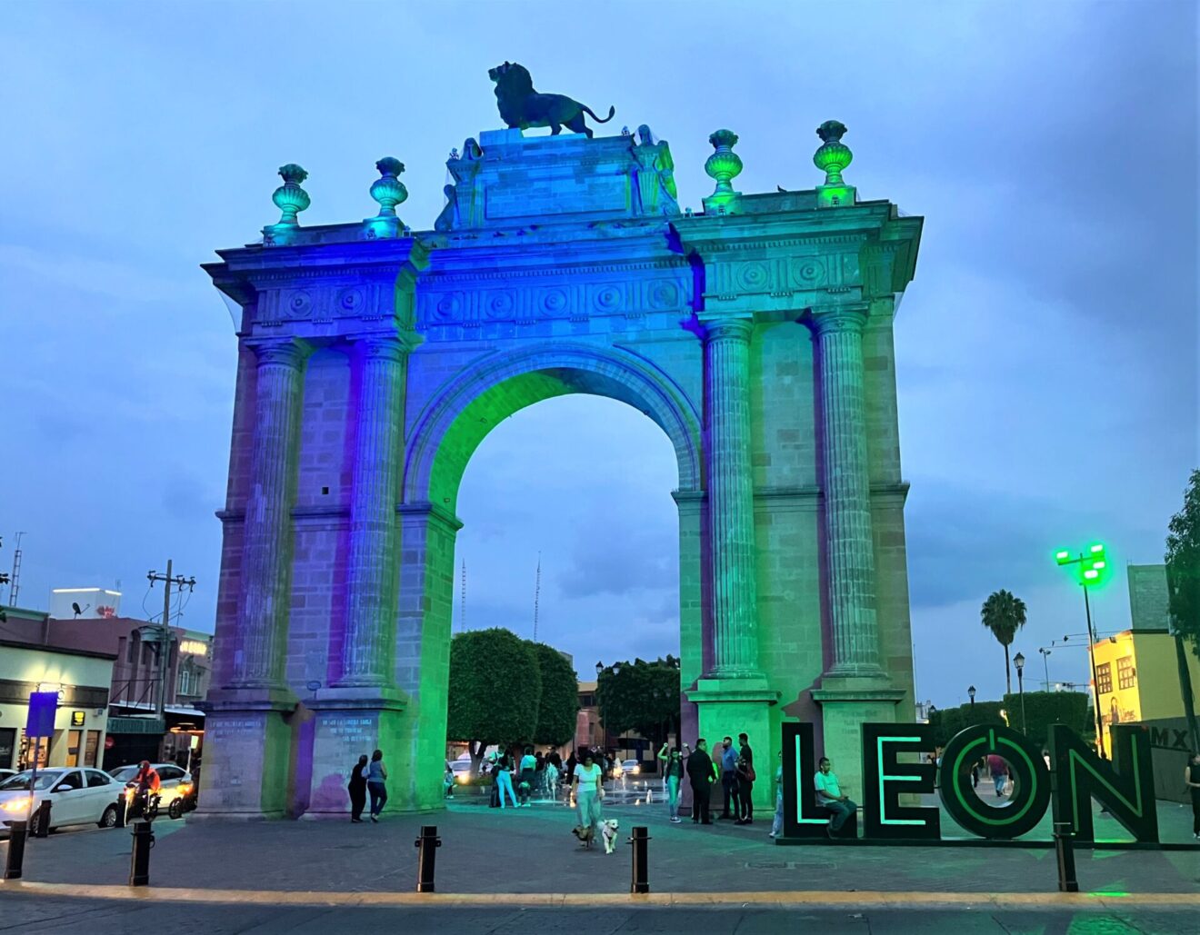 A Month In León - Mexico's Leather Capital - Bonus Nachos